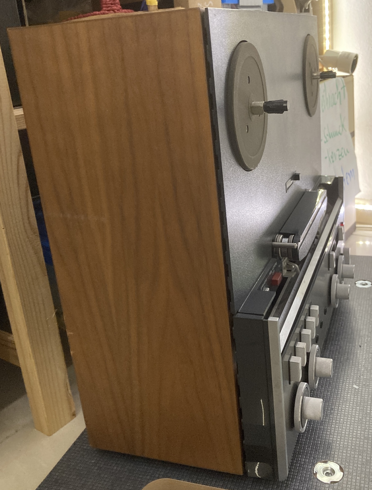 REVOX A77 Seitenansicht | a77, offtopic, revox, seitenansicht | hifi-forum.de Bildergalerie